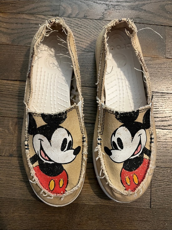 CROCS | Shoes | Mickey Mouse Crocs Women Size 7 | Poshmark